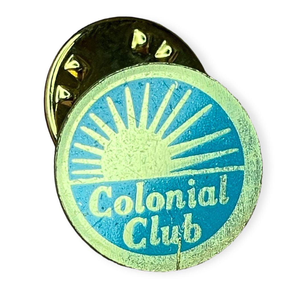 Vintage Colonial Club Retro Pin Badge Collectible Tur… - Gem